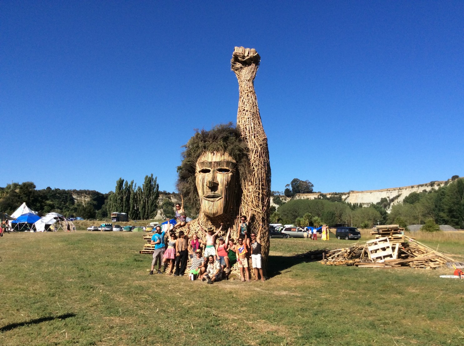 What's it like to plan and build the effigy? - 25/06/2015 - Kiwiburn